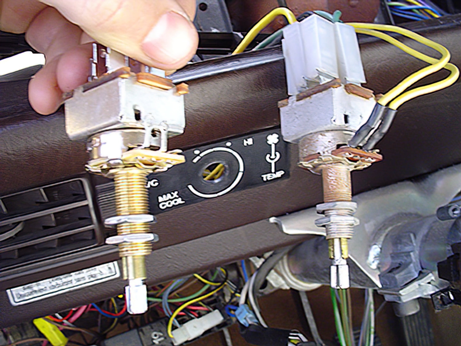 Air Conditioning Switch [Early Vanagon] – Poptop World